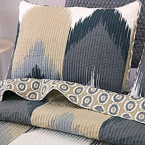 YAYIDAY Bedspread Quilt Set Queen Size - Peach Skin Fabric - Breathable Coverlet with Pillow Shams, Geometry Pattern Modern Grey Beige Black Chevron