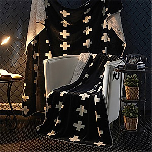 Tenghe Sherpa Flannel Blanket Throws Cross Swiss Pattern Geometric Soft Cozy Blankets Quilts for Bed Sofa Couch Chair (39"X 59",Black)