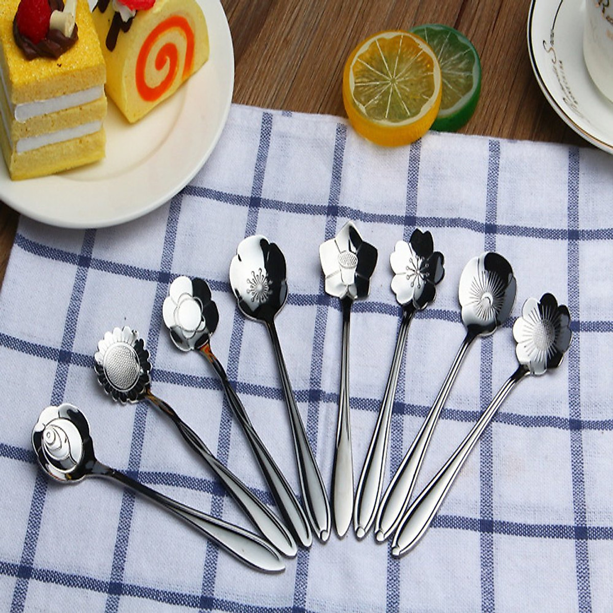 ERCRYSTO Stainless Steel Tableware Creative Flower Coffee Spoon, Stirring Spoon, Sugar Spoon, Stir Bar Spoon, Mixing Spoon, Tea Spoon, Ice Tea Spoon, Ice Cream Spoons, 8 Different Patterns in 1 Set