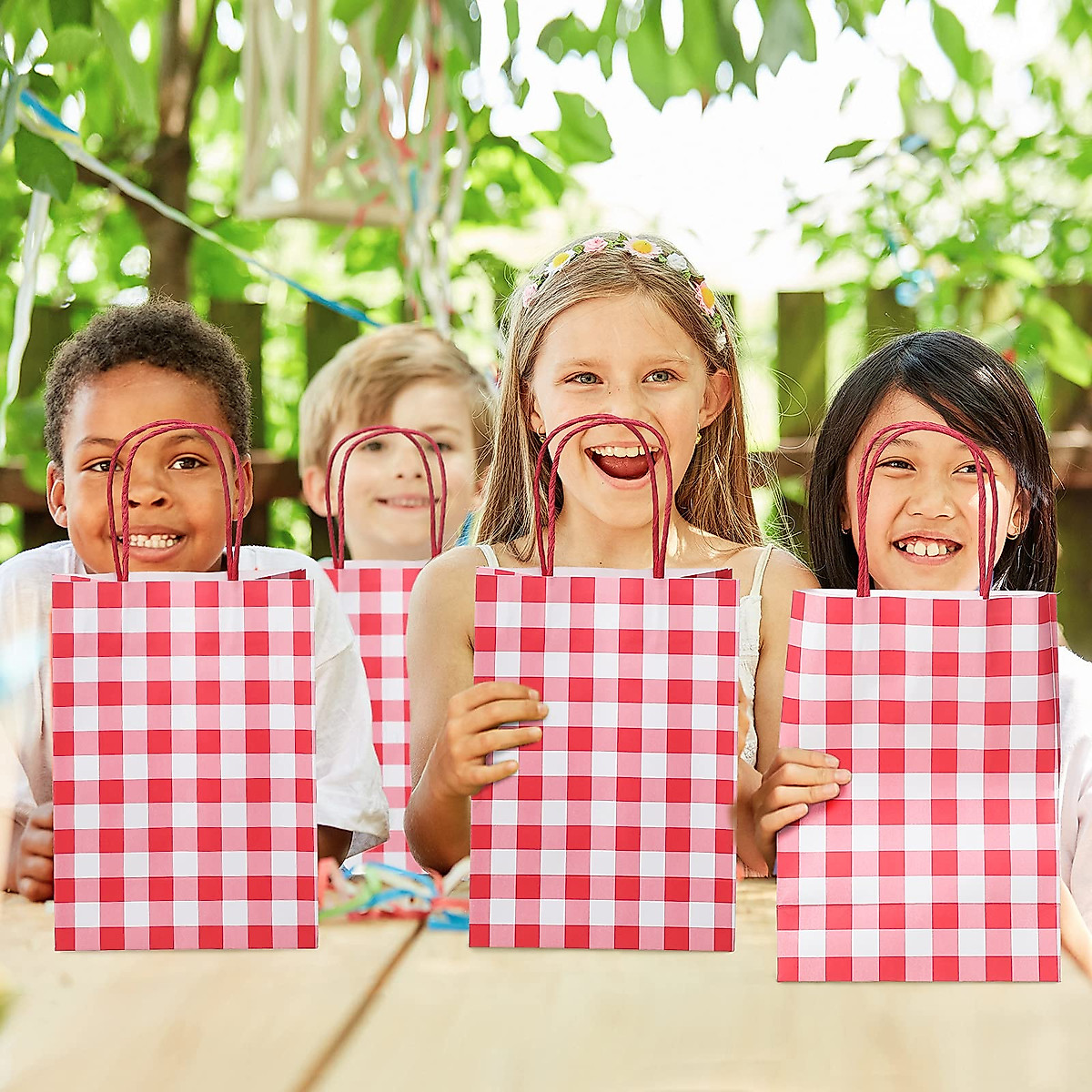 30 Pieces Gingham Gift Bags Kraft Paper Bag Christmas Buffalo Plaid Bag Present Bag Party Favor Bag with Handle Goody Bag for Christmas Birthday Party Supplies, 5.91 x 8.27 x 3.15 Inch (Red White)