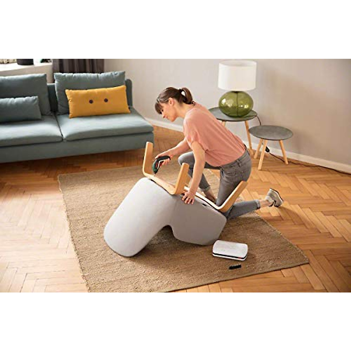 BOSCH IXO 3.6V Mini Cordless Electric Screwdriver Drill with Charger NEW