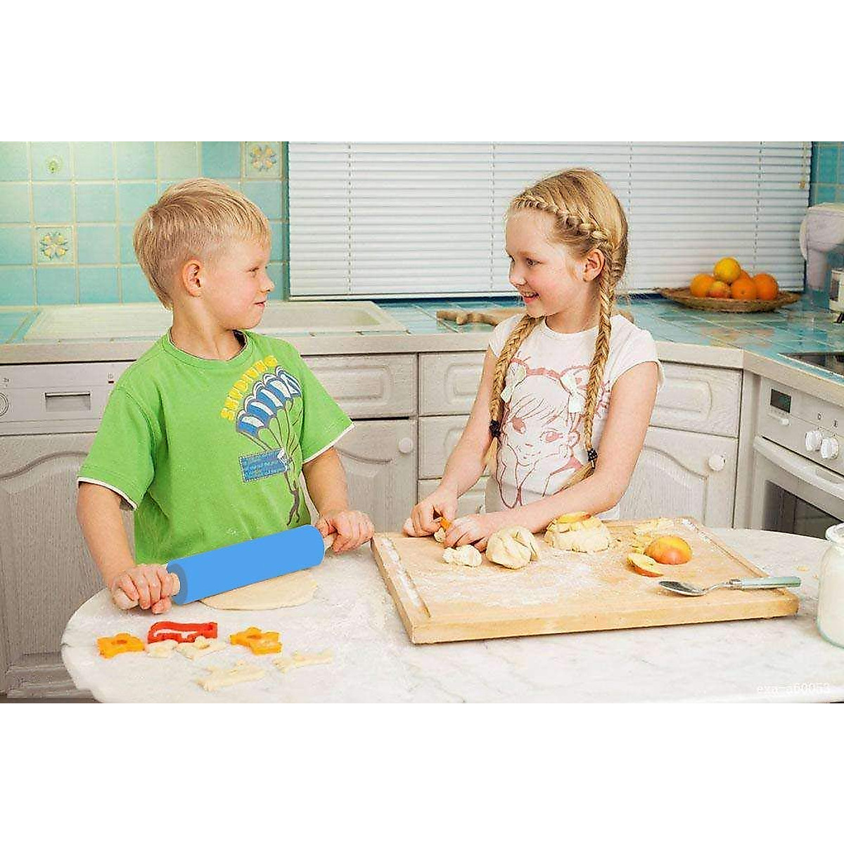 Koogel 9 Inch Mini Rolling Pin, 2 PCS Wooden Handle Rolling Pin for Kids Dough Rollers for Baking supplies Home Kitchen