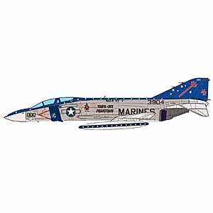 Accurate Miniatures F-4J Phantom II "USN/USMC Fighter Bomber" Model Kit