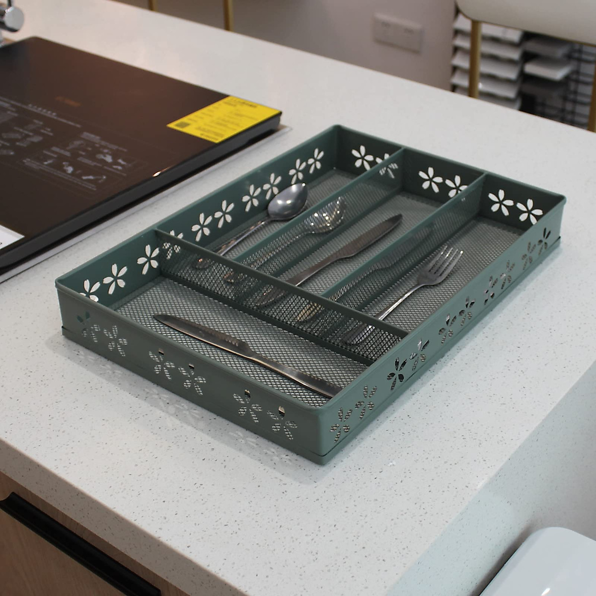 SETTFRFE Silverware Drawer Tray,Spoon and Fork Organizer,Flatware & Utensil Organizer for Kitchen Drawers,Grass Green