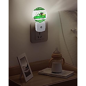Night Light Plug into Wall, LED Nightlights Happy St. Patrick's Day Shamrock Funny Dachshund Truck Green Plaid Small Nightlight Auto Dusk-to-Dawn Sensor Lamp LED Night Lights for Kid's Bedroom