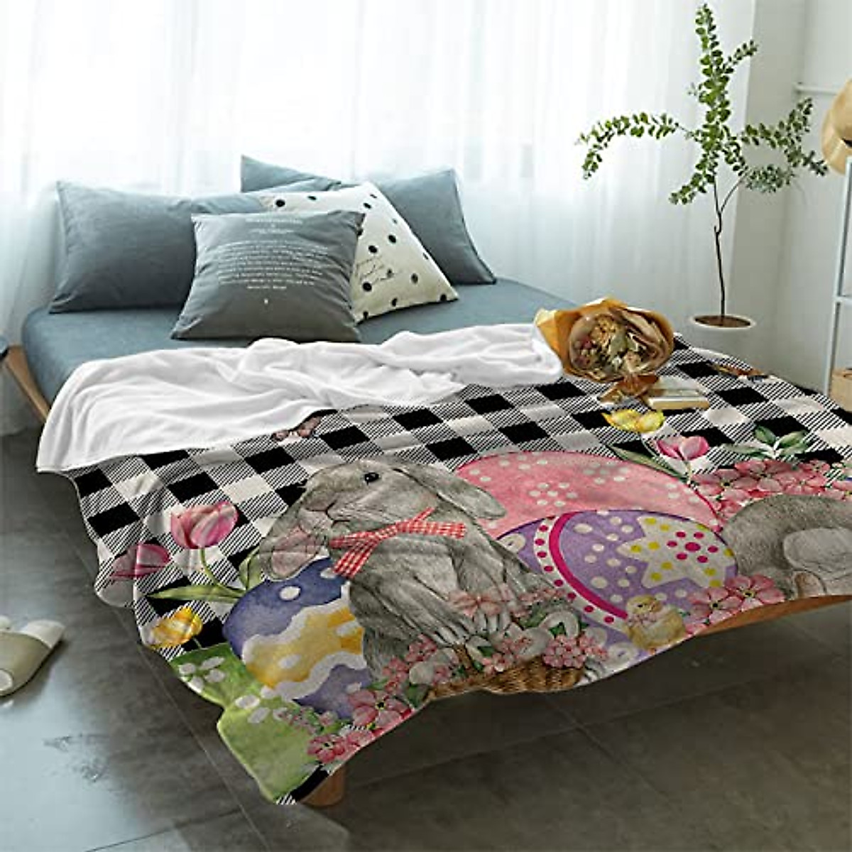 Throw Blanket Bunny Tulip Eggs Easter Blanket Soft Warm Throw Blankets Black Buffalo Plaid Flannel Blankets for Couch Bed Sofa Throw Blanket for Home Spring Holiday Decoration 50" x 60"