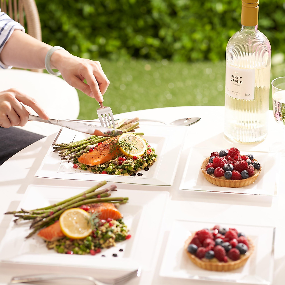 MATANA 40 Fancy White Plastic Plates for Party with Silver Rim - Heavy Duty Square Dinner Plates 9.5" Inch x 20, Salad & Dessert Plates 6.5" Inch x 20 for Wedding Reception, Birthday Parties & Events