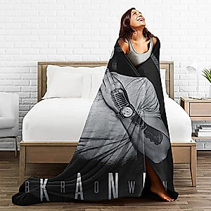 KLENITIZE Kane Singer Brown Flannel Fleece Throw Blanket Lightweight Soft Cozy All Seasons Warm Blanket for Bedding Sofa and Travel 60''X50'', Black