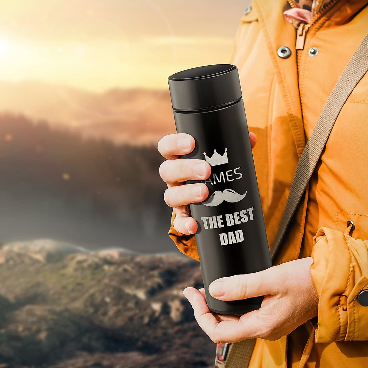 Maverton Travel Mug with engraving for man - 15,2 fl oz flask for him - Removable tea infuser - Lightweight design - LED Display - For Birthday - Personalized gadget for traveler - dad