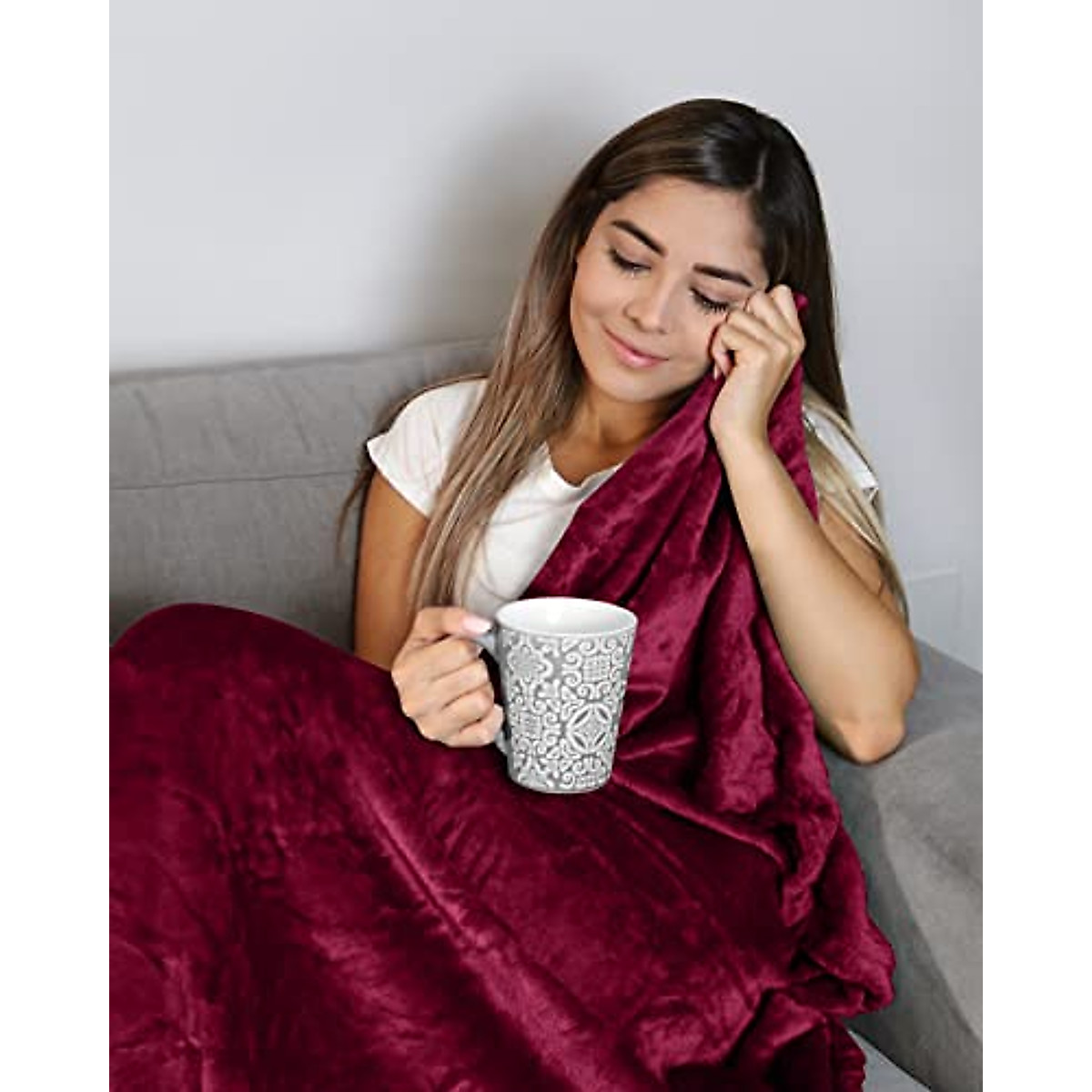 Hannah Linen Queen Fleece Blanket - Super Soft Plush Throw Blanket for Bed - Warm & Cozy Large Microfiber Throw Blanket for Sofa & Couch (90 x 90, Red)