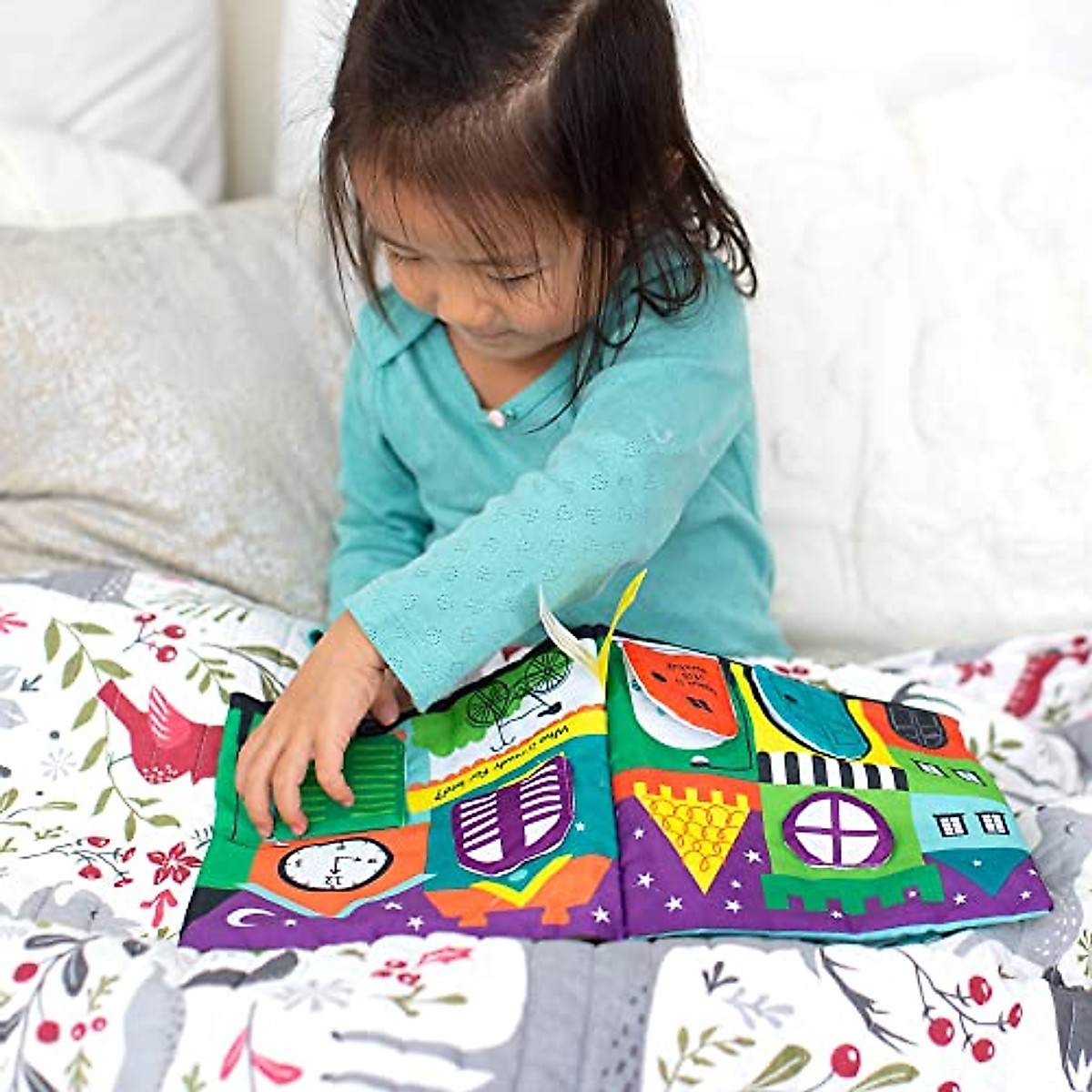 Melissa & Doug Soft Activity Baby Book - The Wonderful World of Peekaboo! - Lift The Flap Busy Book For Toddlers, Sensory Toys For Babies And Toddlers