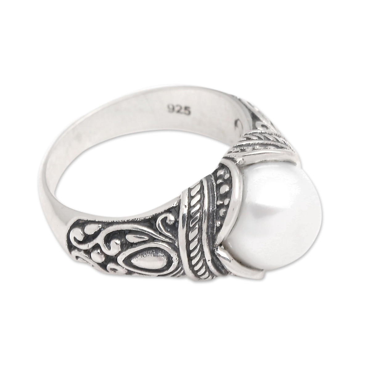 NOVICA Artisan Handmade Cultured Pearl Cocktail Ring Balinese Sterling Silver Women's White Single Stone Indonesia Birthstone [ring Front 0.4 in L x 0.4 in W x 0.4 in H Band Width 3 mm W] ' Luminous