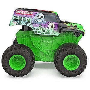 Monster Jam, 2-Pack Official Grave Digger and El Toro Loco Clip & Flip Monster Trucks, 1:43 Scale Kids Toys for Boys
