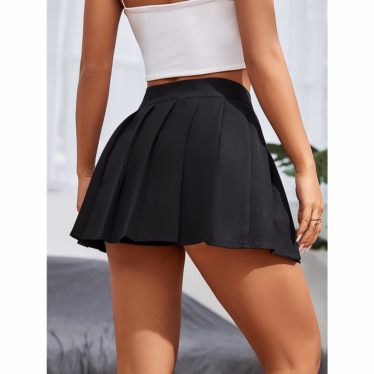 WDIRARA Women's High Waist Pleated Button Skort Asymmetrical Skirt Shorts Black Plain Petite L