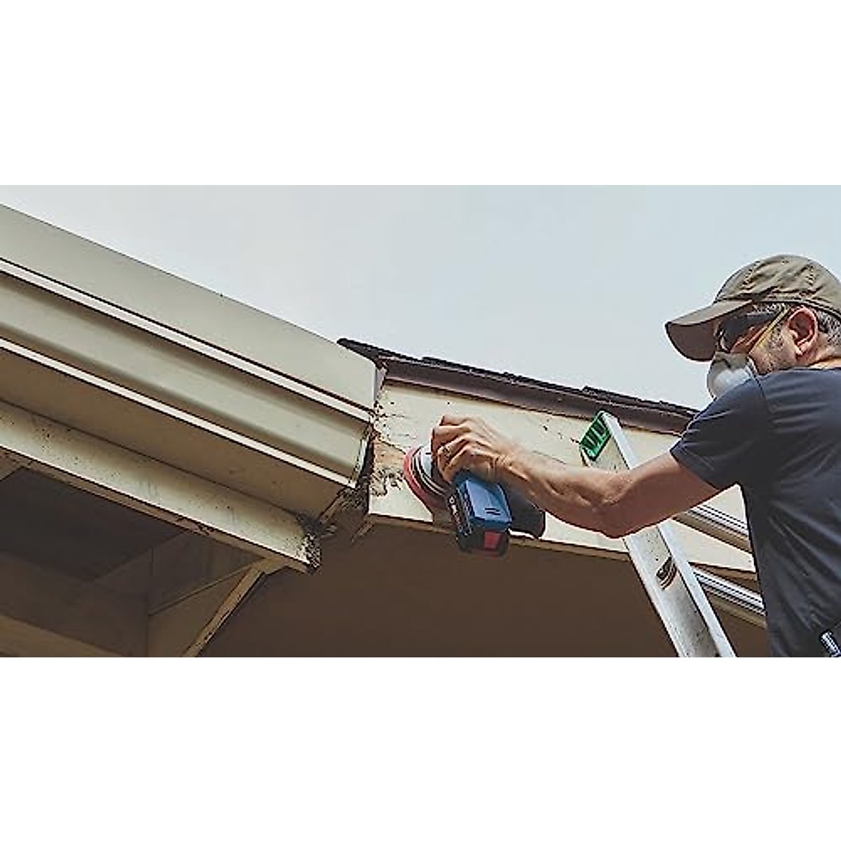 BOSCH GEX18V-5B15 18V Brushless 5 In. Random Orbit Sander Kit with (1) CORE18V 4 Ah Advanced Power Battery