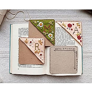 Personalized Hand Embroidered Corner Bookmark 26 Letters Felt Triangle Corner Page Bookmark Handmade Stitched Book Marker Cute Flower Bookmarks for Book Reading Lovers Meaningful Gift (M, Summer)