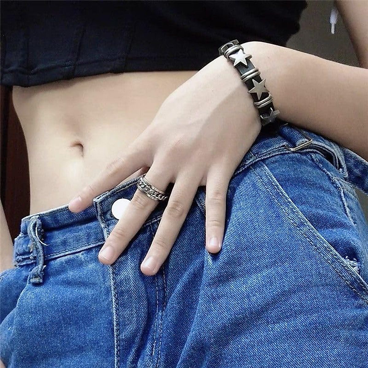 Dmaiy Punk Leather Bracelets Star Studded Bracelet Gothic Rock Bracelets Black Adjustable Cuff Wristband for Women and Men (Black star)