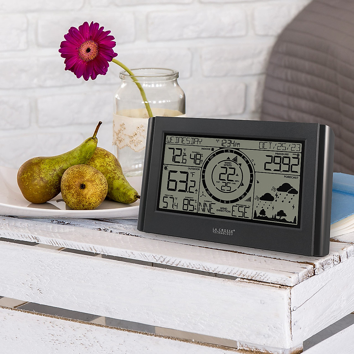 La Crosse Technology 328-96087-INT Black & White Professional Weather Station