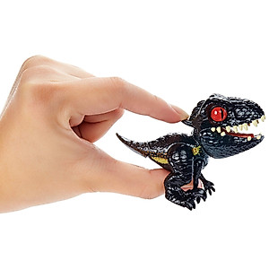 Mattel Jurassic World Snap Squad Dinosaur Toys, Small Dino Figures with Opening Clip-On Jaws, Portable Collectibles