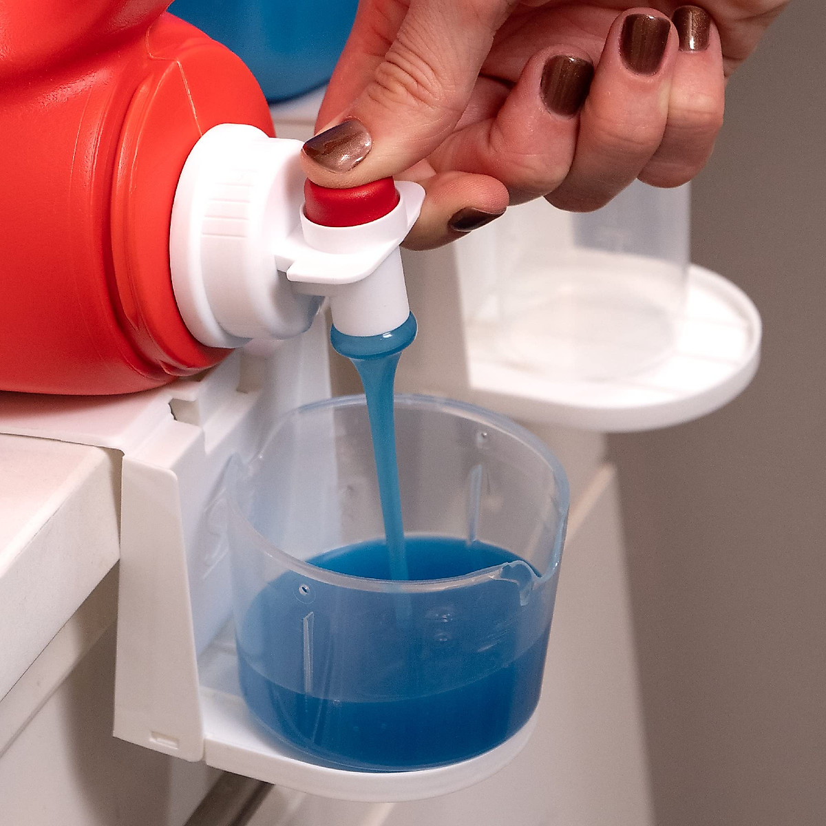 S&T INC. Laundry Detergent Cup Holder, Drip Tray Catcher for Laundry Detergent and Fabric Softener, Laundry Organizer, 2pk, White