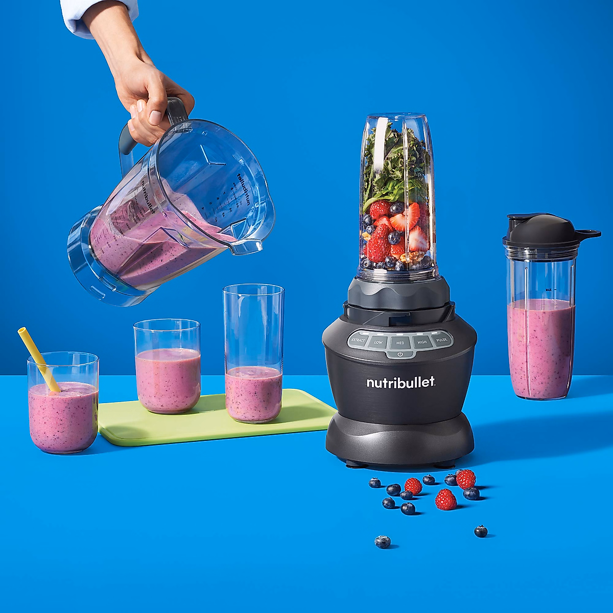 PNAEUT NutriBullet ZNBF30500ZC Blender Combo 1200 Watt, with Single Serve Cups, Dark Gray