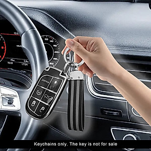 RBOKO American Flag Car Keychain Accessories with Zinc Alloy Suit, Universal Key Fob Keychain Leather for Men and Women (Silver)