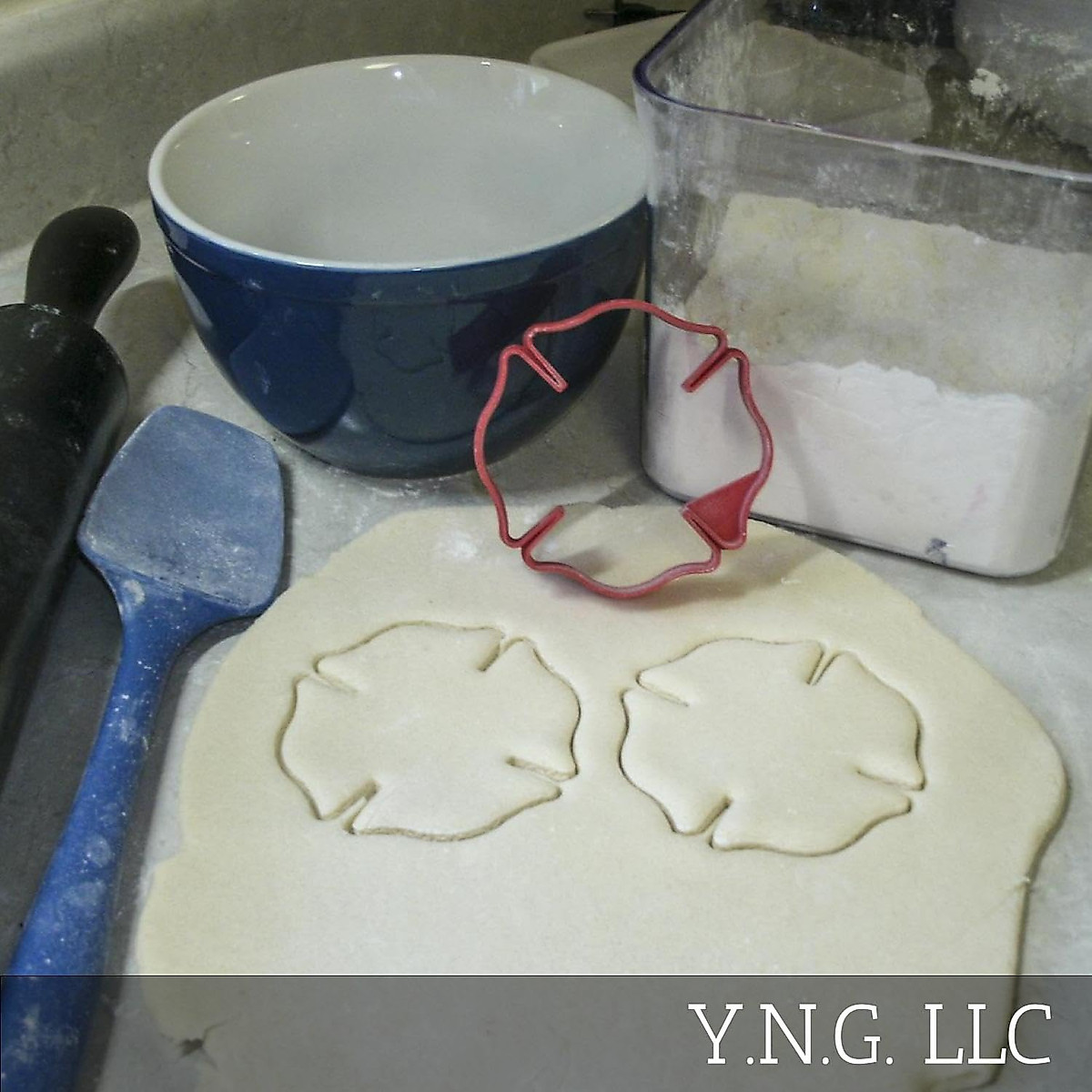 FIRE STATION RESCUE DEPARTMENT LOGO CROSS SYMBOL OUTLINE COOKIE CUTTER MADE IN USA PR911