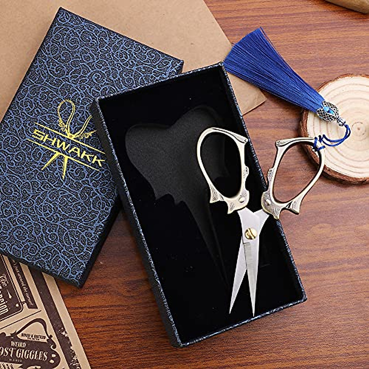 SHWAKK Squirrel Shaped Scissors 4.44 Inch Silver Embroidery Scissors Stainless Steel Sewing Scissor DIY Tools Dressmaker Shears Scissors for Embroidery, Craft, Needlework, Tailoring