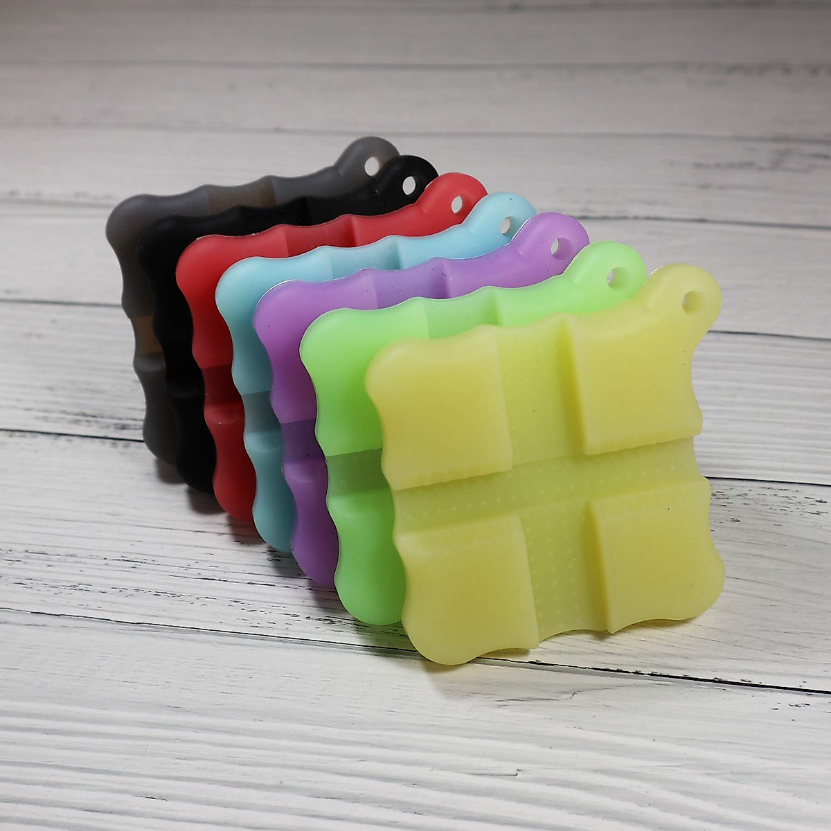 Archery Arrow Puller Gripper Target Remover with Hook Belt Clip for Removing Shafts (Clear Grey)