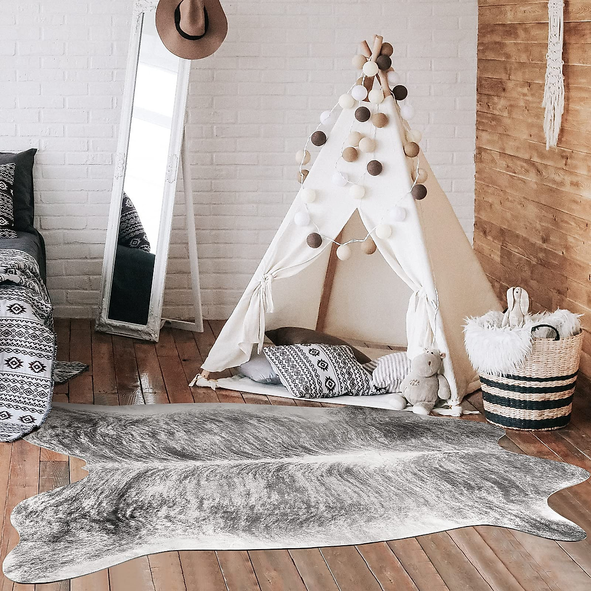 Softlife Faux Cowhide Rug, 2.5x3.6 Feet Cow Hides and Skins Carpet for Living Room Western Rug for Decorating Dorm Room Cute Cow Area Rugs for Home Faux Animal Fur Rug, Grey