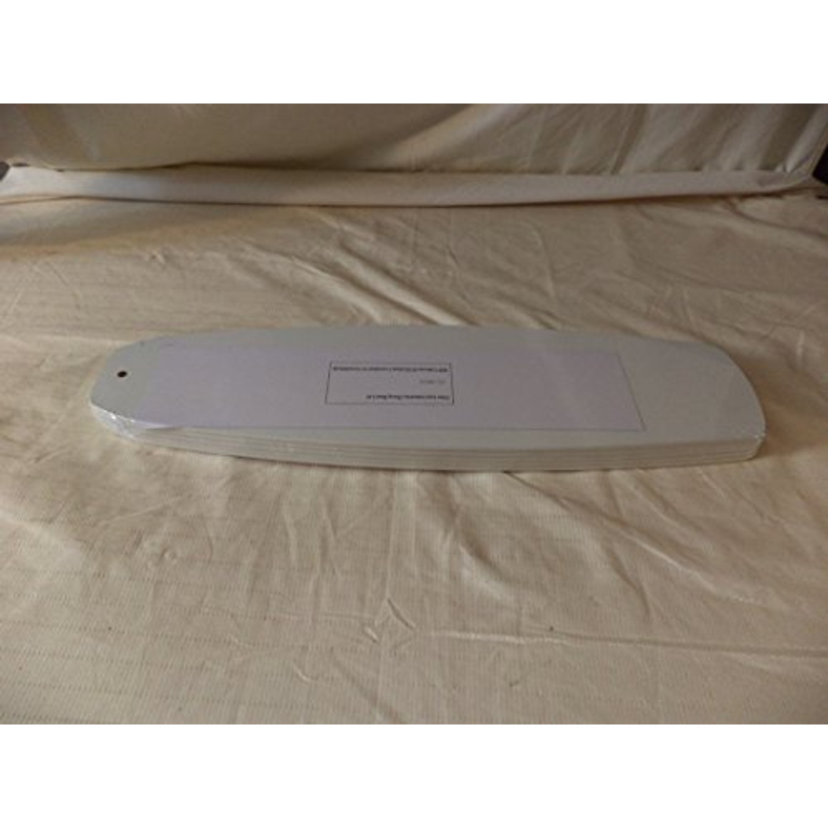 Hampton Bay Southwind 52" Reversible blades Maple/White - White w/Remote control - Dimmable