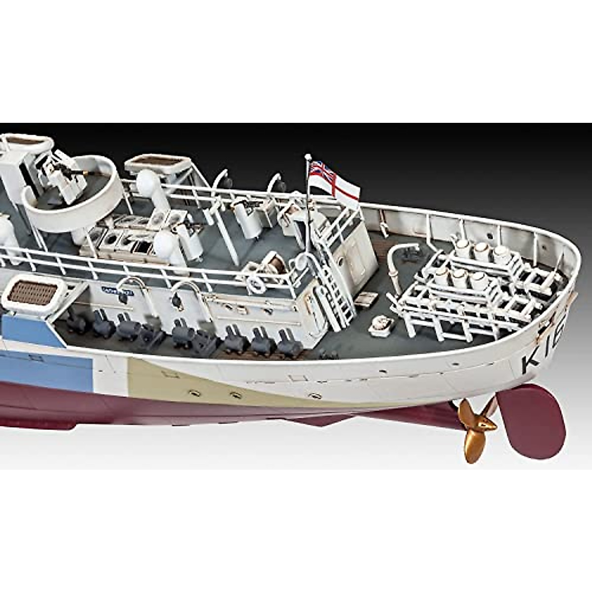 Revell 05132 43.9 cm HMCS Snowberry Model Kit