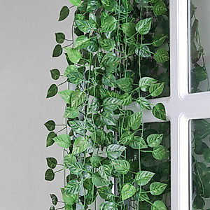 ZHIIHA 12 Strands 90.5 Ft Artificial Scindapsus Leaf Plants Vine Hanging Garland Fake Foliage Plants for Home Kitchen Garden Office Wedding Wall Decoration