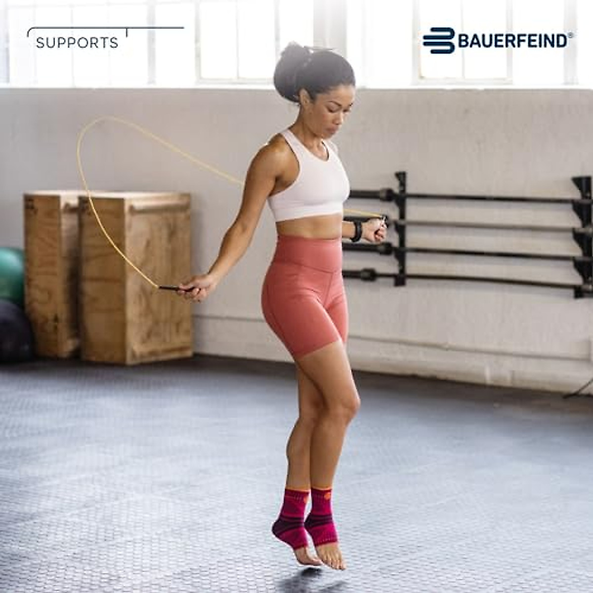 Bauerfeind Sports Ankle Support Dynamic - Ankle Compression Sleeve for Freedom of Movement - 3D AirKnit Fabric for Breathability - Premium Quality & Washable (M, Black)