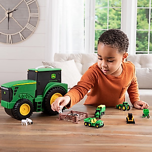 John Deere Value Set and Carrying Case - Portable Tractor-Shaped Carrying Case with 10 Compartments - Farm Toys - 18 Count - 3 Years and Up,Black/ Green/ Yellow