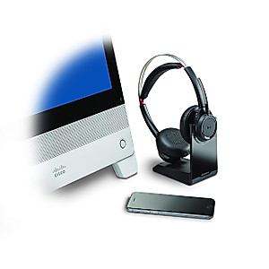 Voyager Focus UC with Charge Stand - Discontinued