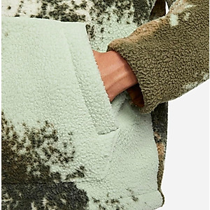 Nike Sportswear Sport Essentials+ Men's 1/2-Zip Sherpa Hoodie, Light Green Spark/Brown Basalt/Brown, MEDIUM