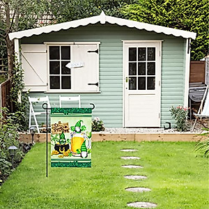 St Patricks Day Garden Flag, Lucky Irish Gnomes Shamrocks Welcome Burlap Garden Flags 12x18 Double Sided, Outdoor Small Holiday Garden Decor Flags