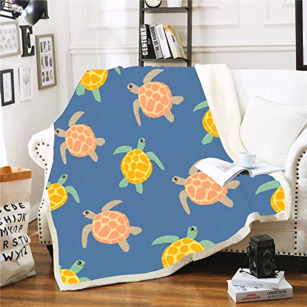 Super Soft Sea Turtle Fleece Throw Blanket Sea Animals Kawaii Plush Sherpa Blanket Lightweight Fluffy Blankets for Adults Kids Gifts for Animal Lovers