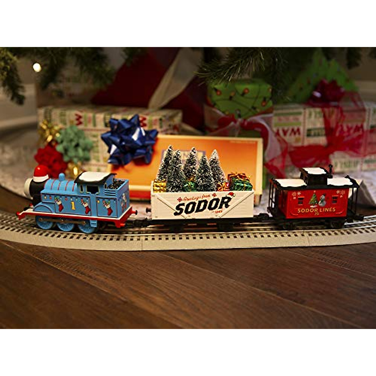 Lionel Thomas & Friends Christmas Freight Electric O Gauge Bluetooth Train Set with Remote, Blue,red and White