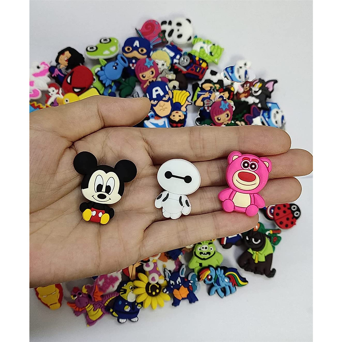 BAOBAOYU 20 50 100pcs PVC Random Different Shoe Charms for Shoe and Wristband Bracelet Decoration Party Gifts (20PCS)