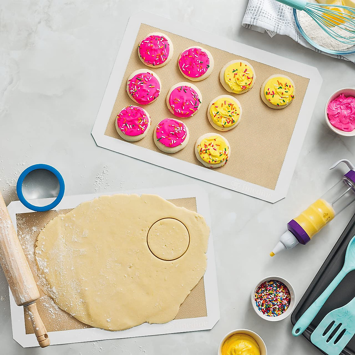 Fine Dine-Silicone baking mat set of 3-White