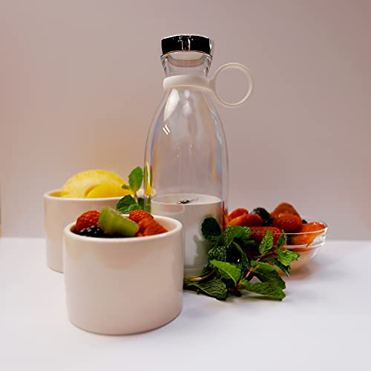 Personal Blender, Portable Blender, Battery Powered Blender and Smoothie Maker (White)