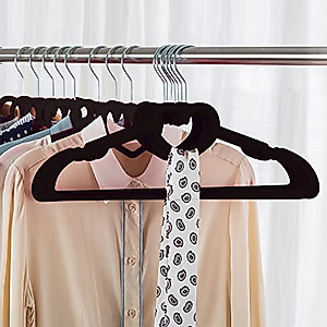 Velvet Hangers Pack of 20, Non Slip Standard ​Clothing Adult Heart-Shaped Clothes Hanger, Notches 360 Degree Swivel Hook Felt Hangers, for Heavy Coats, Jackets, Office Suits,Undergarments,Black