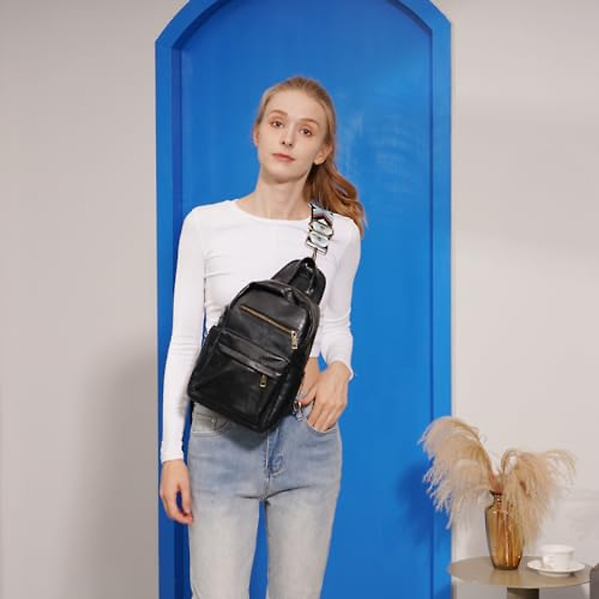 ALUSBELL Vintage Sling Bag Sling Backpack for Men Women, Vegan Leather Crossbody Bag Fanny Packs, Fashion Chest Bag Daypack with 2 Adjustable Straps,Black