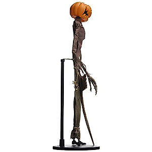 Diamond Select Toys The Nightmare Before Christmas: Pumpkin King Jack Coffin Doll