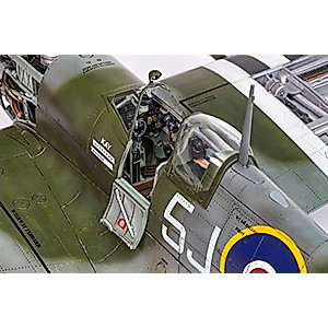 Airfix Supermarine Spitfire MK IXc 1:24 WWII Military Aviation Plastic Model Kit A17001