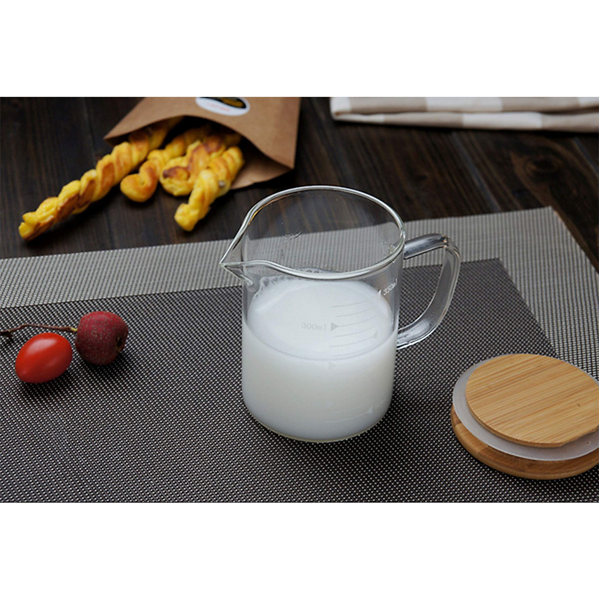 KINNOSE Graduated Beaker Mug with Handle and Durable Bamboo Lid Borosilicate Glass Multi-Function Food Grade Measuring Cup 350ML