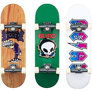 TECH DECK, Ultimate Street Spots Pack with 3 Fully Assembled Exclusive Boards Toys, Coast to Coast Edition