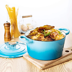 MICHELANGELO Dutch Oven, Cast Iron Dutch Oven 5 Quart, Dutch Oven Pot With Lid, Silicone Handles & Mat, 5 Quart Enamel Dutch Oven Blue